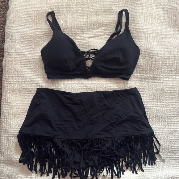 Coco Reef | Swim | Coco Reef Bra Sized Swimwear Two Piece In Black ...